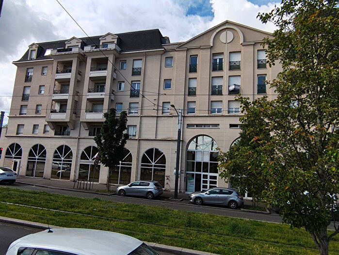 Marx Dormoy, Livry-Gargan - Appartement 3 pièces à louer