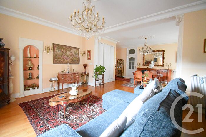 Appartement à vendre - Vichy, Thermal - 4 pièces - 3 chambres