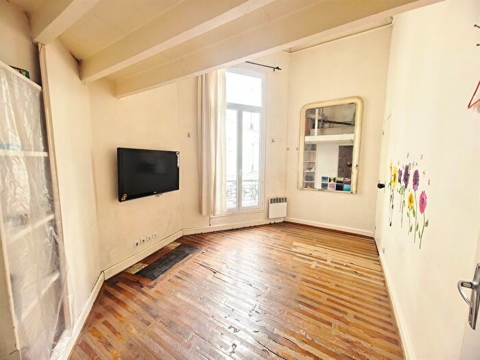 Appartement 2 pièces à Paris 11ème, République, Saint-Ambroise, à vendre