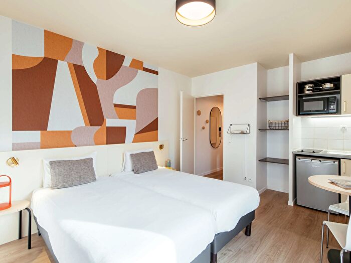 Appartement 1 pièce à Asnières-sur-Seine, Centre-ville, à vendre