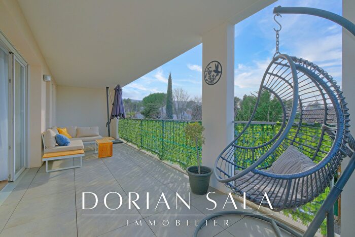 Appartement à vendre - Marseille e , Mazargues - 4 pièces - 3 chambres