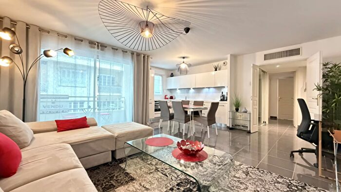 Appartement à vendre - Nice, Thiers, Musicien - 3 pièces - 2 chambres