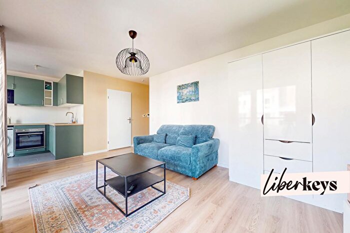 Villeneuve-le-Roi, Bord de l'Eau : Appartement 1 pièce à vendre
