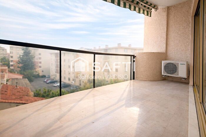 Saint-Raphaël, Veyssières : Appartement 2 pièces à vendre