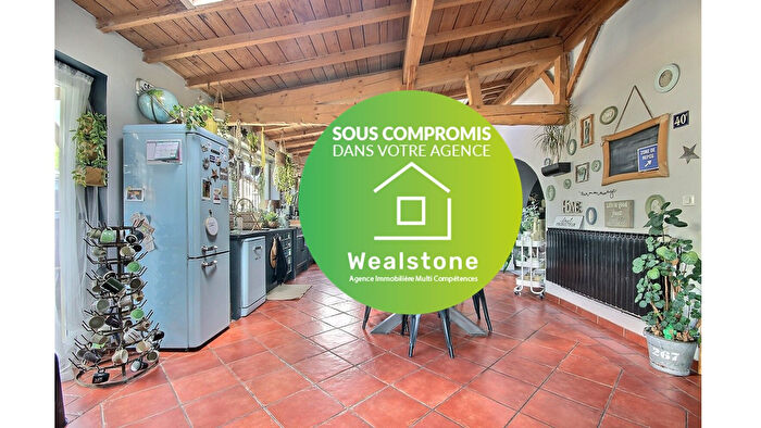 Maison à vendre - Saint-Romain-le-Puy - 6 pièces - 4 chambres