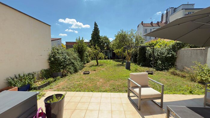 Maison à vendre - Neuilly-sur-Marne, Arpents - 5 pièces - 3 chambres