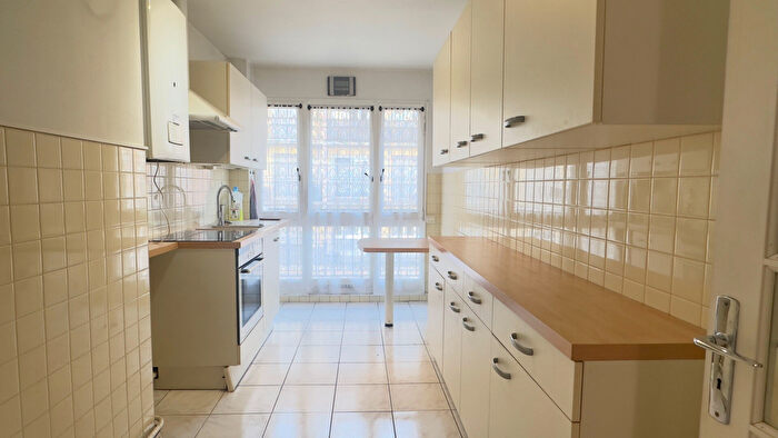 Appartement à vendre - Pau, Centre-ville - 3 pièces - 2 chambres