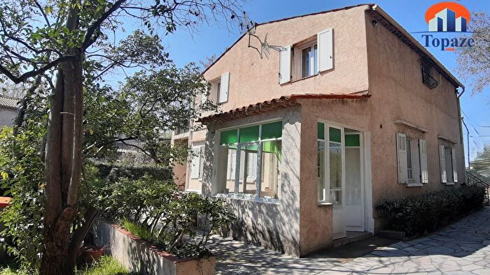 Maison à vendre - Fréjus, Fréjus Plage - 6 pièces - 4 chambres