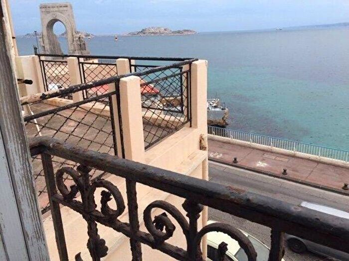 Appartement à louer - Marseille ème arrondissement - 1 pièce