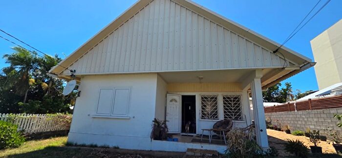 Maison à vendre - Saint-Denis, Le Moufia, Sainte-Clotilde - 6 pièces - 3 chambres