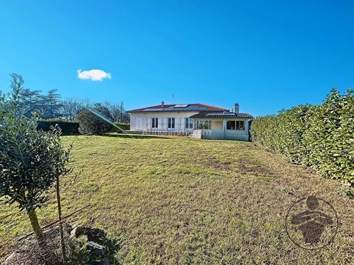 Maison à vendre - Saint-Denis-de-Pile - 5 pièces - 4 chambres