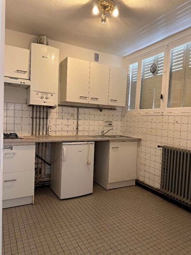 Appartement à louer - Colline des Pères-Tardy, Saint-Étienne - 1 pièce