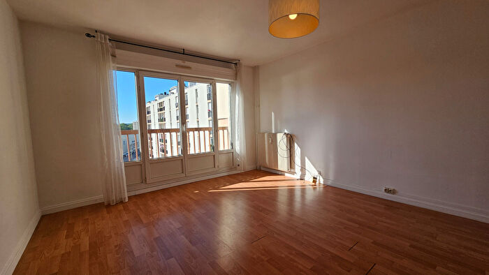 Appartement 1 pièce à louer à Reims, Barbâtre
