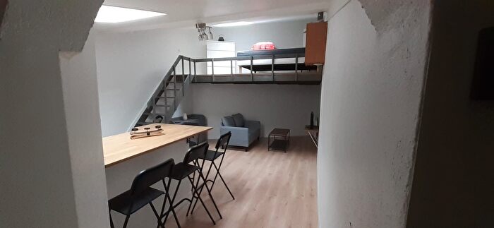 Appartement 1 pièce à Saint-Vrain, à louer