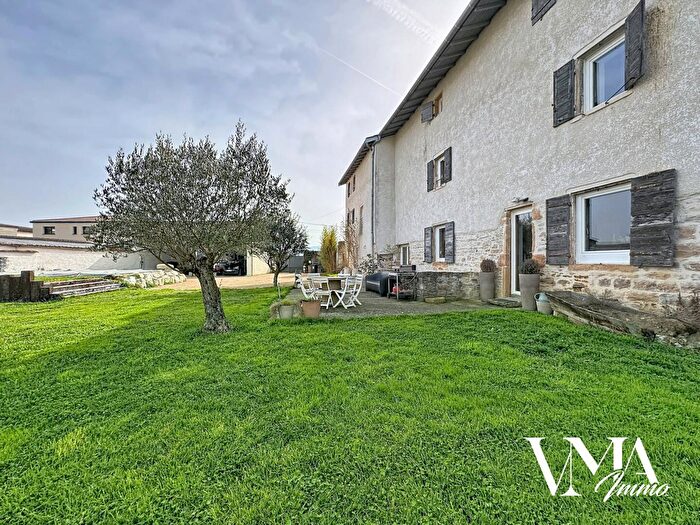 Maison à louer - Quincieux - 6 pièces - 4 chambres