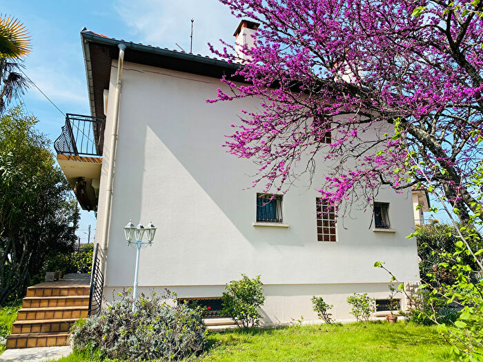 Maisons à vendre et appartements à louer - 1