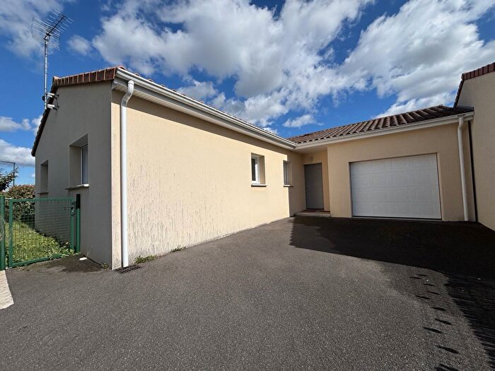 Maison à louer - Mignaloux-Beauvoir - 5 pièces - 4 chambres