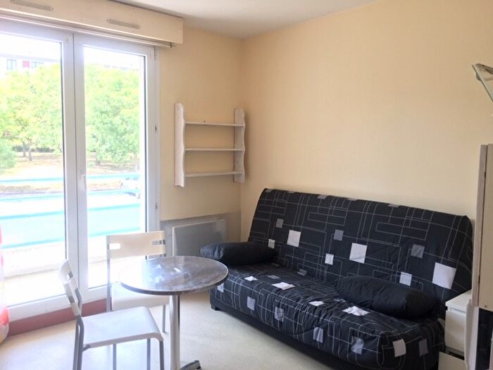 Appartement 1 pièce à Joué-lès-Tours, Centre-ville, à louer