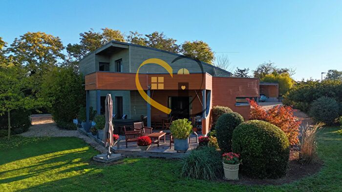 Maison à vendre - La Chapelle-Saint-Ursin - 6 pièces - 3 chambres