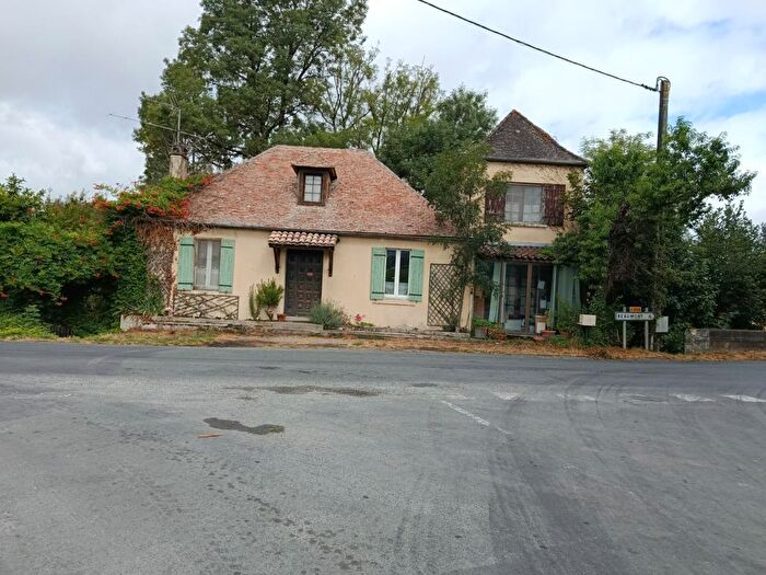Maison 5 pièces à Nojals-et-Clotte, à vendre