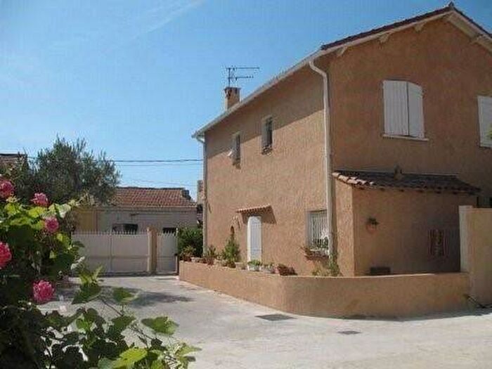 Appartement à louer - Pont de Vivaux, Marseille ème arrondissement - 3 pièces - 2 chambres