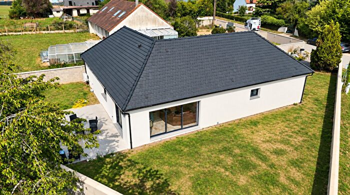 Fontaine-la-Guyon : Maison 5 pièces à vendre