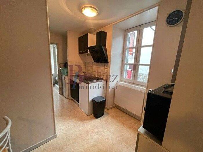 Appartement 2 pièces à Ussel, à louer