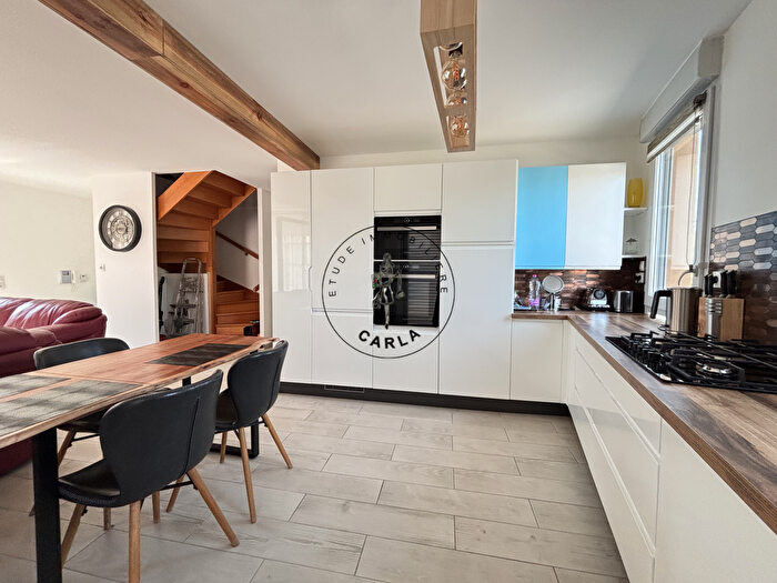 Appartement à vendre - Givors - 5 pièces - 4 chambres