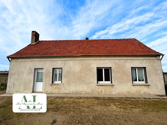 Maison à vendre - Vernoil-le-Fourrier - 6 pièces - 2 chambres