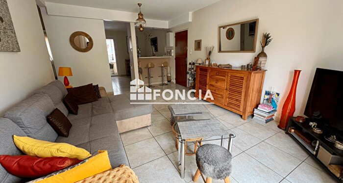 Appartement à vendre - Hyères, Gare, Godillot - 3 pièces - 2 chambres