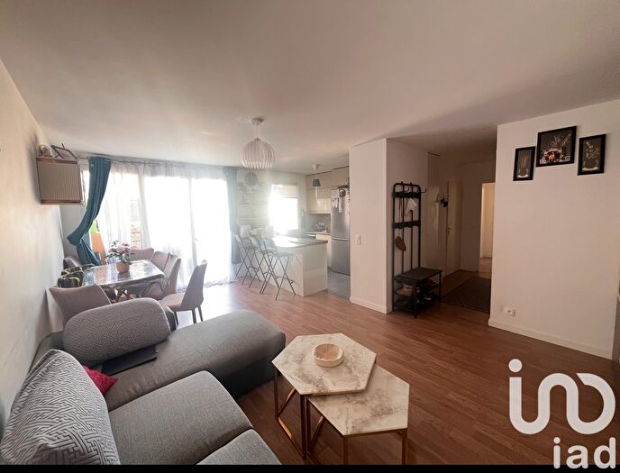 Appartement à vendre - Corbeil-Essonnes, Centre-ville - 3 pièces - 2 chambres