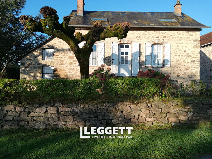 Maison à vendre - Condat-sur-Ganaveix - 4 pièces - 4 chambres