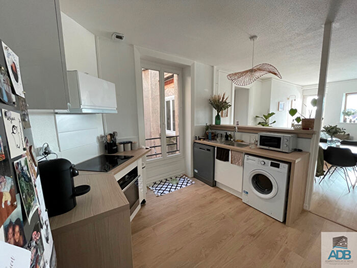 Appartement à louer - Roanne, Centre-ville, Varenne - 2 pièces - 1 chambre