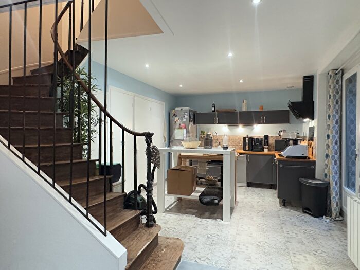 Appartement 5 pièces à Barbezieux-Saint-Hilaire, à vendre