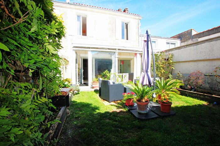 Maison 7 pièces à vendre à Rochefort