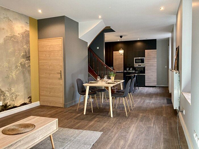 Maison à louer - Poitiers - 5 pièces - 4 chambres