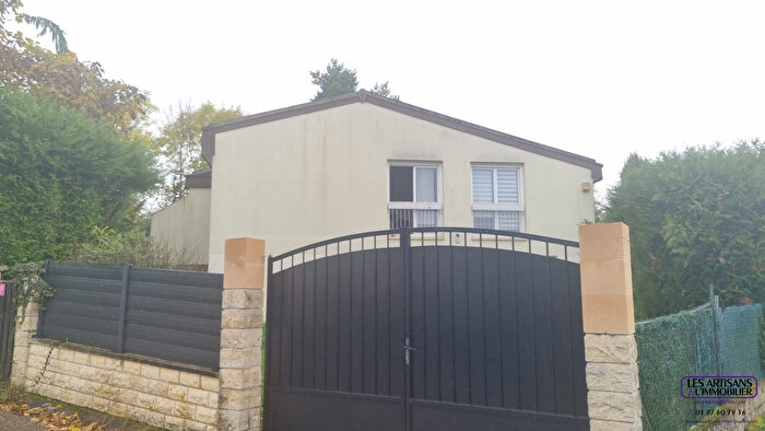 Maison à vendre - Bazoncourt - 6 pièces - 4 chambres