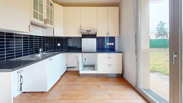 Appartement à vendre - Le Mesnil-Saint-Denis - 3 pièces - 2 chambres