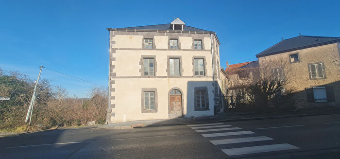 Maison à vendre - Combronde - 7 pièces - 4 chambres