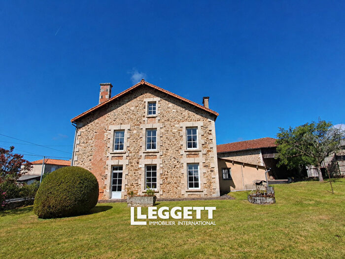 Maison 8 pièces à vendre à Massignac
