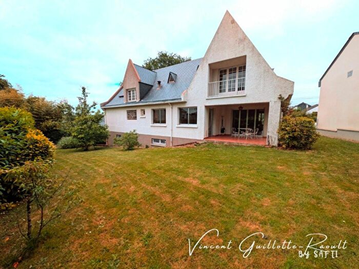 Maison à vendre - Orvault, Petit-Chantilly, Bignon, Morlière - 9 pièces - 7 chambres