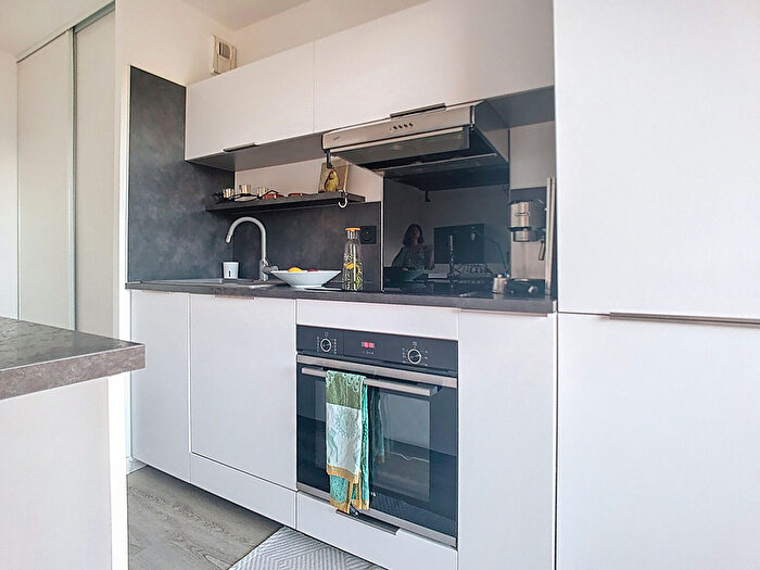 Appartement à louer - Martigues - 2 pièces - 1 chambre