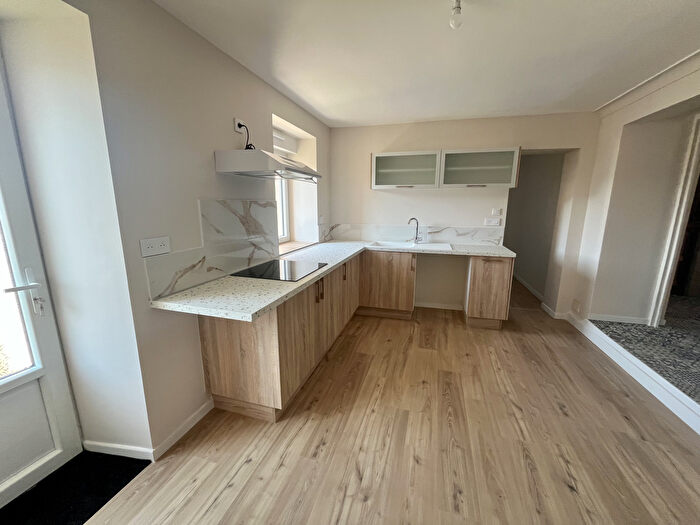 Appartement à louer - Balsac - 4 pièces - 3 chambres