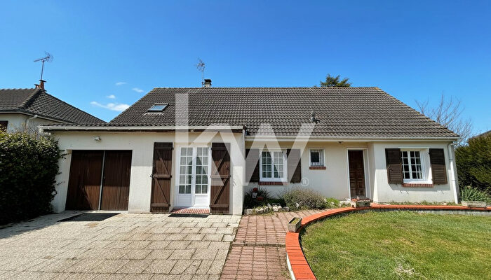 Maison à vendre - Marcilly-en-Villette - 6 pièces - 4 chambres