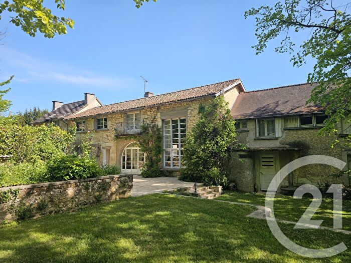 Maison 9 pièces à Beaumont, à vendre