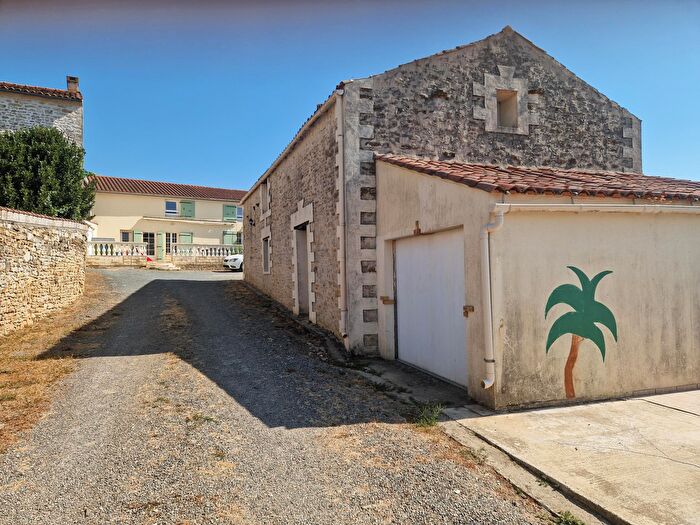 Maison 5 pièces à vendre à Bessay