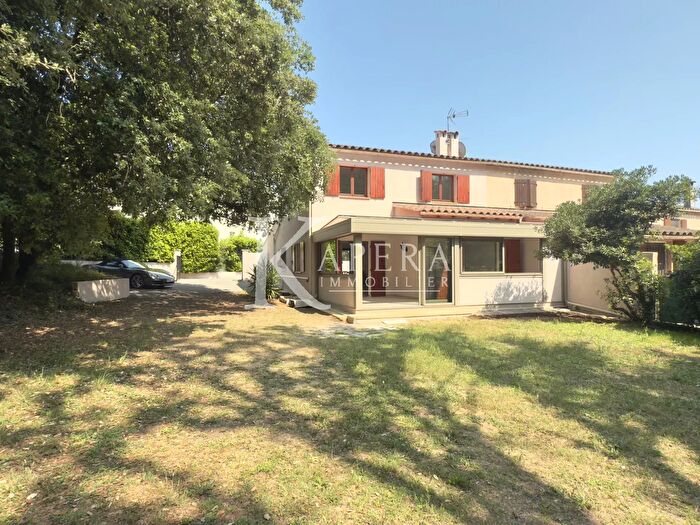 Valbonne, Ile Verte : Maison 5 pièces à louer