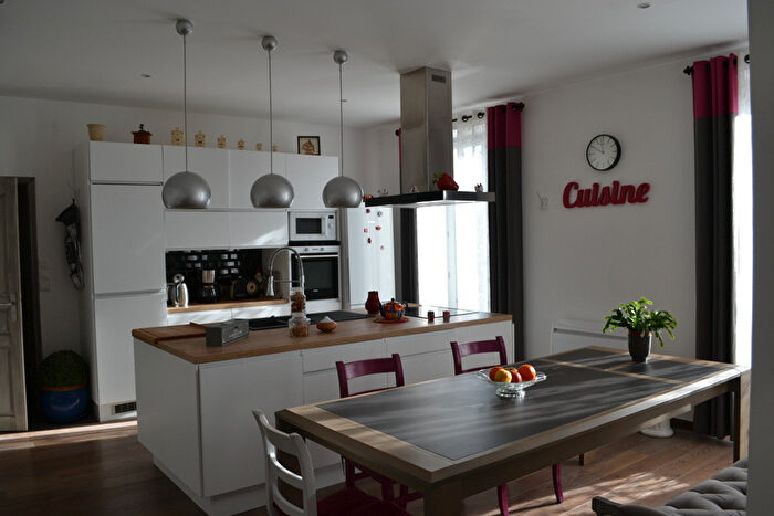 Châtellerault, Centre-ville : Appartement 3 pièces à louer