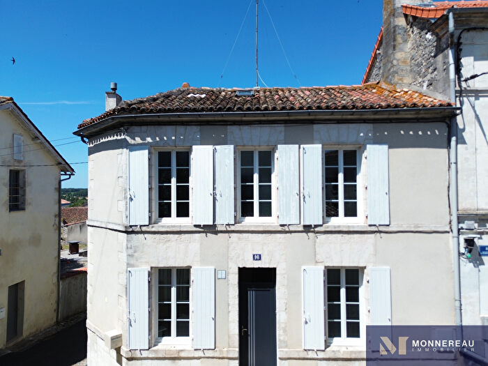 Barbezieux-Saint-Hilaire - Maison 3 pièces à vendre