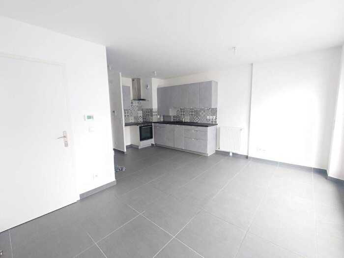 Appartement à louer - Grenouillère-Marnois-Rive de Marne, Noisy-le-Grand - 1 pièce